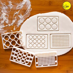 Laboratory 12 Well Plate Cookie Cutter Bakerlogy Biscuit Cutters Petri ...