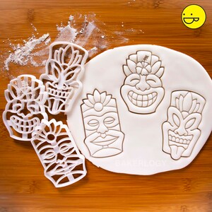 Calm Tiki Mask Cookie Cutter | Bakerlogy Biscuit Cutters Mythical ...