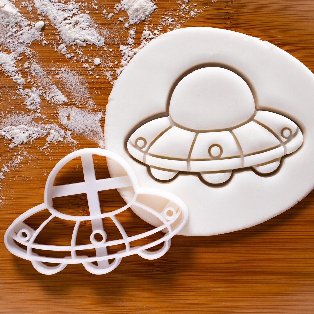 UFO and Alien Cookie Cutters - | Biscuit Dough Cutter | Spaceship Space ...