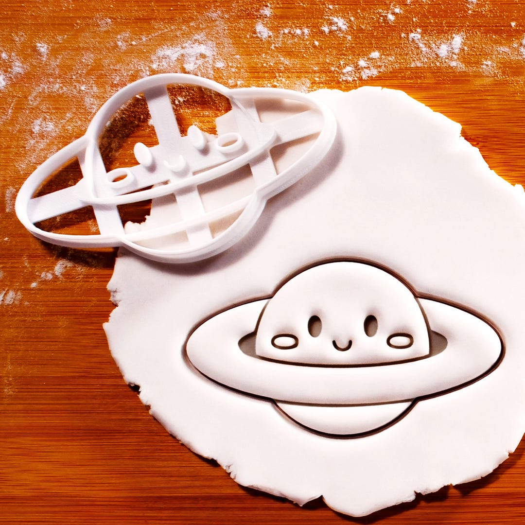 Cute Saturn Cookie Cutter – Adorable Planet With Rings for Space Lovers ...