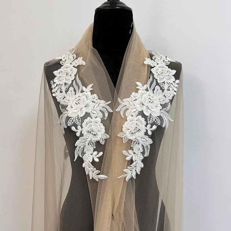 Off White 3D Beaded Leaf Lace Applique, Bridal Gown Trim (pair) X0417 ...