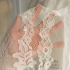 Chantilly Eyelash Lace Fabric Soft Yarn Embroidered Bilateral Curtain ...