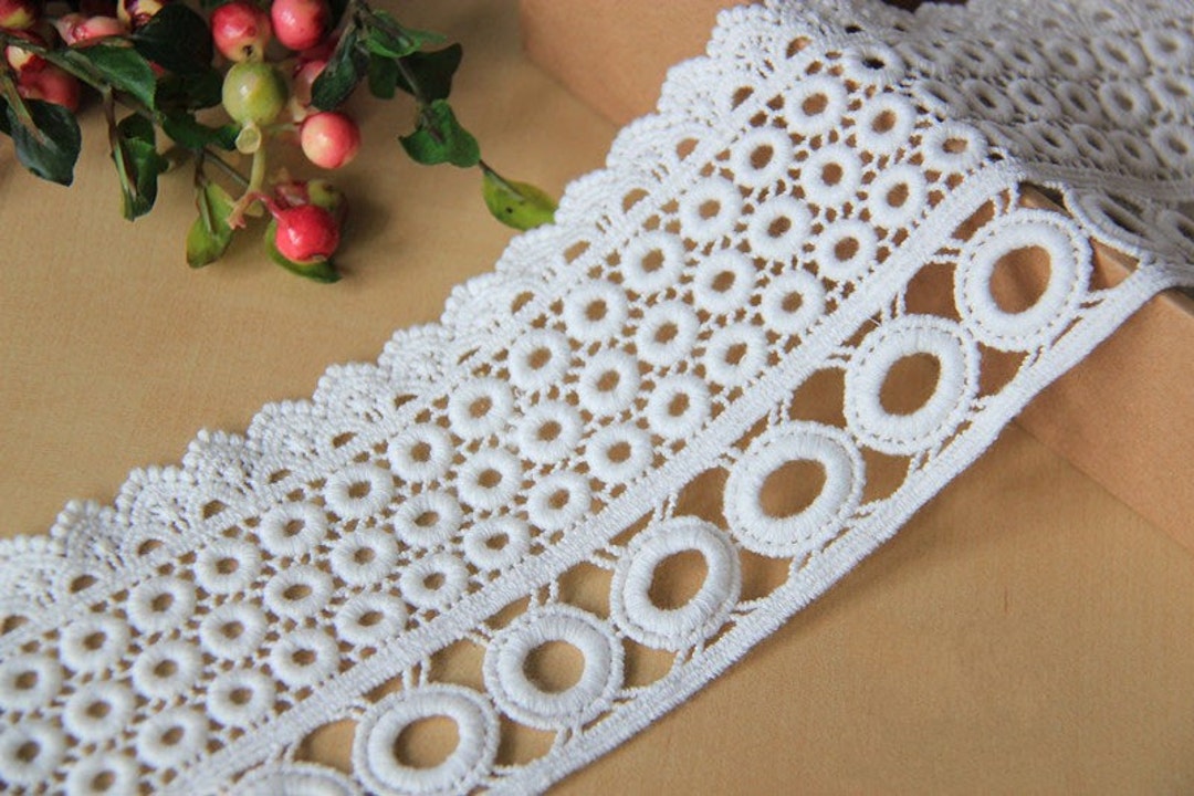 Off White Circle Lace Trim, Cotton Embroidery, 3.54