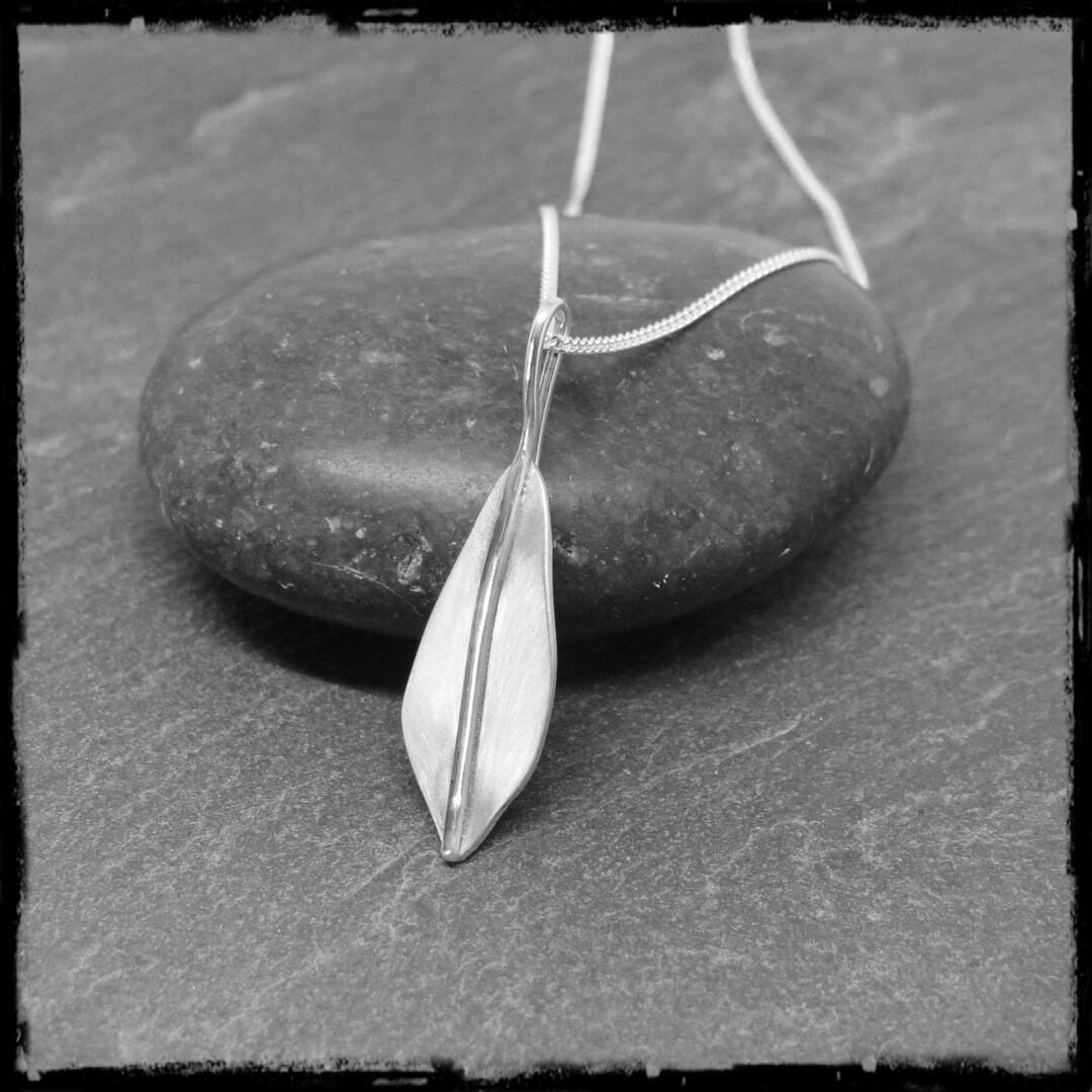 Leaf Shape Necklace Plant Shape Contemporary Design in Sterling Silver ...