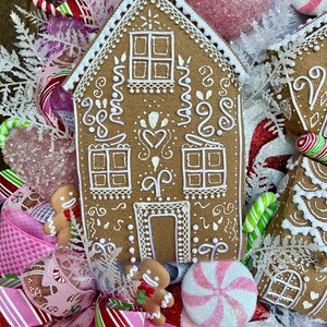 Gingerbread Houses Christmas Wreath, Holiday Candy Land Door Decor ...