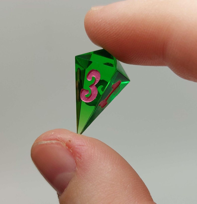 Emerald Green Translucent Shard D4 Single - Etsy