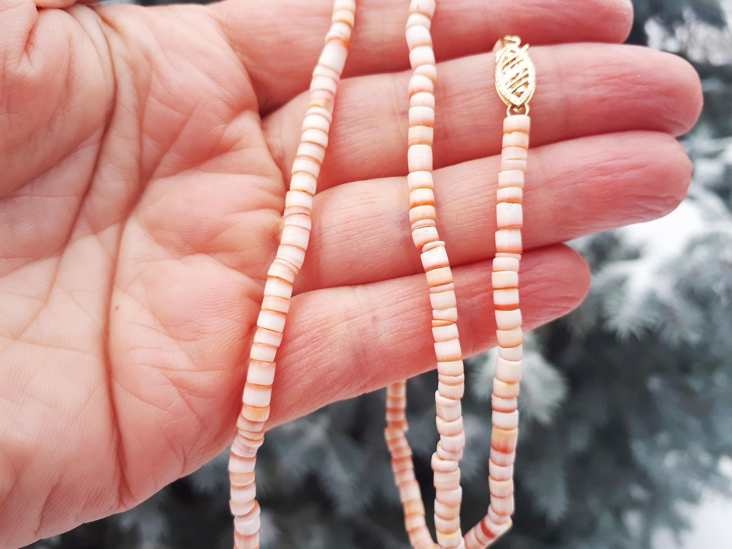Vintage Natural Spiny Oyster Shell Heishi Chip Beads 14k Yellow Gold ...