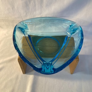 Hazel Atlas Capri Azure Blue Triangular Ash Tray With Embossed Flowers - Etsy