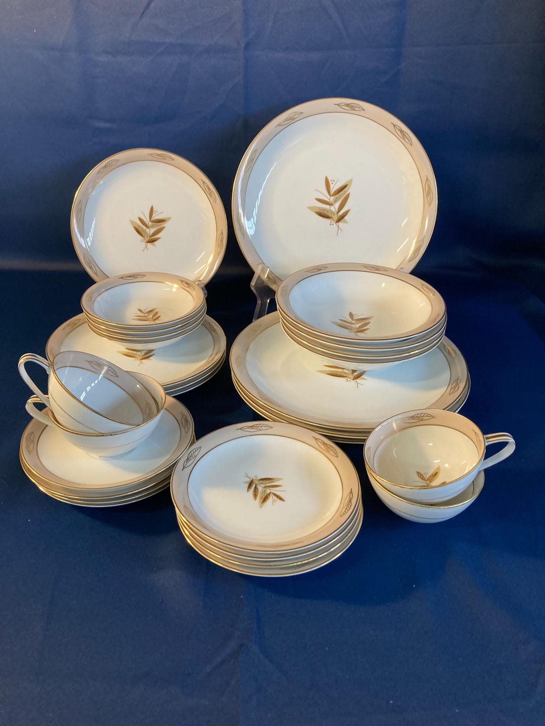 28 Piece Noritake China Fontana Dinnerware Set, Service for 4 - Etsy