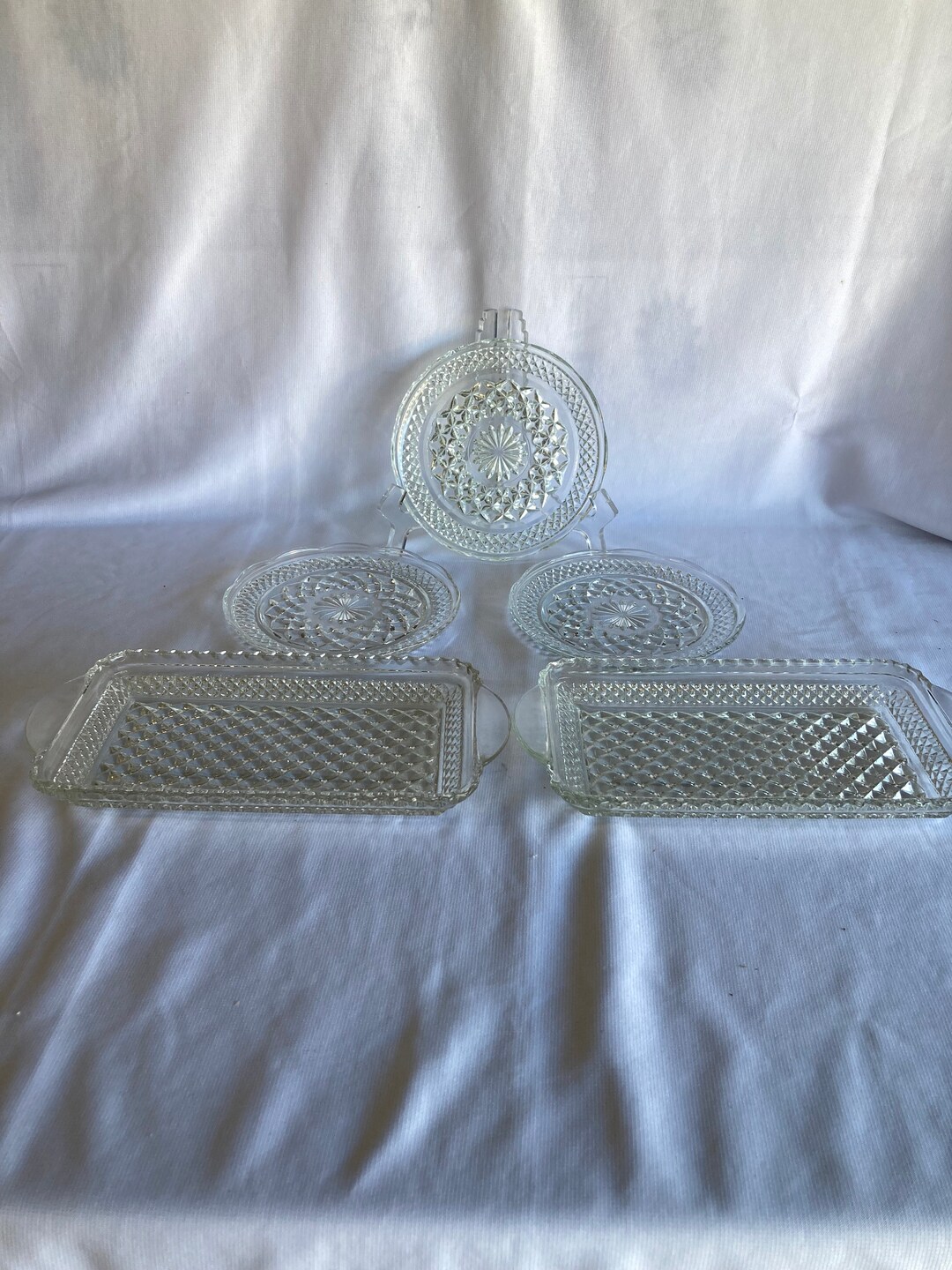 7 Pieces of Anchor Hocking Wexford Dinnerware Including Plates and ...