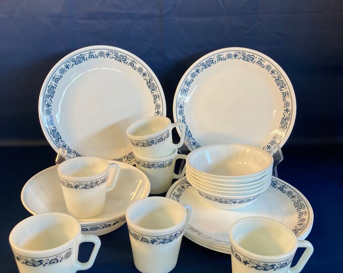 19 Piece Corelle Old Town Blue Onion Dinnerware Set, Service for 6 - Etsy