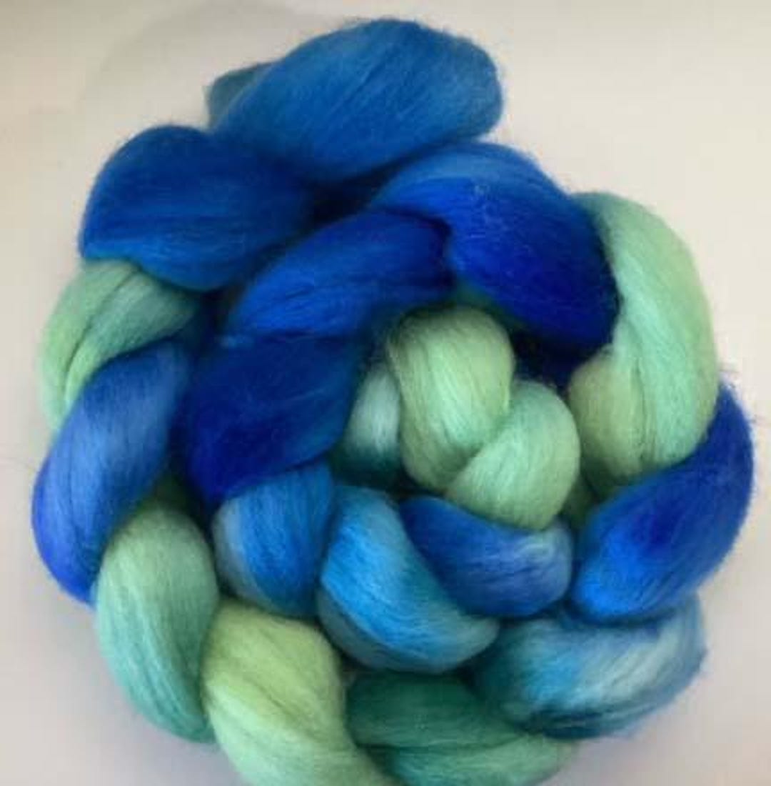 Hand Dyed Merino Wool Roving, Ocean Breeze, Spinning Fiber (4oz) - Etsy