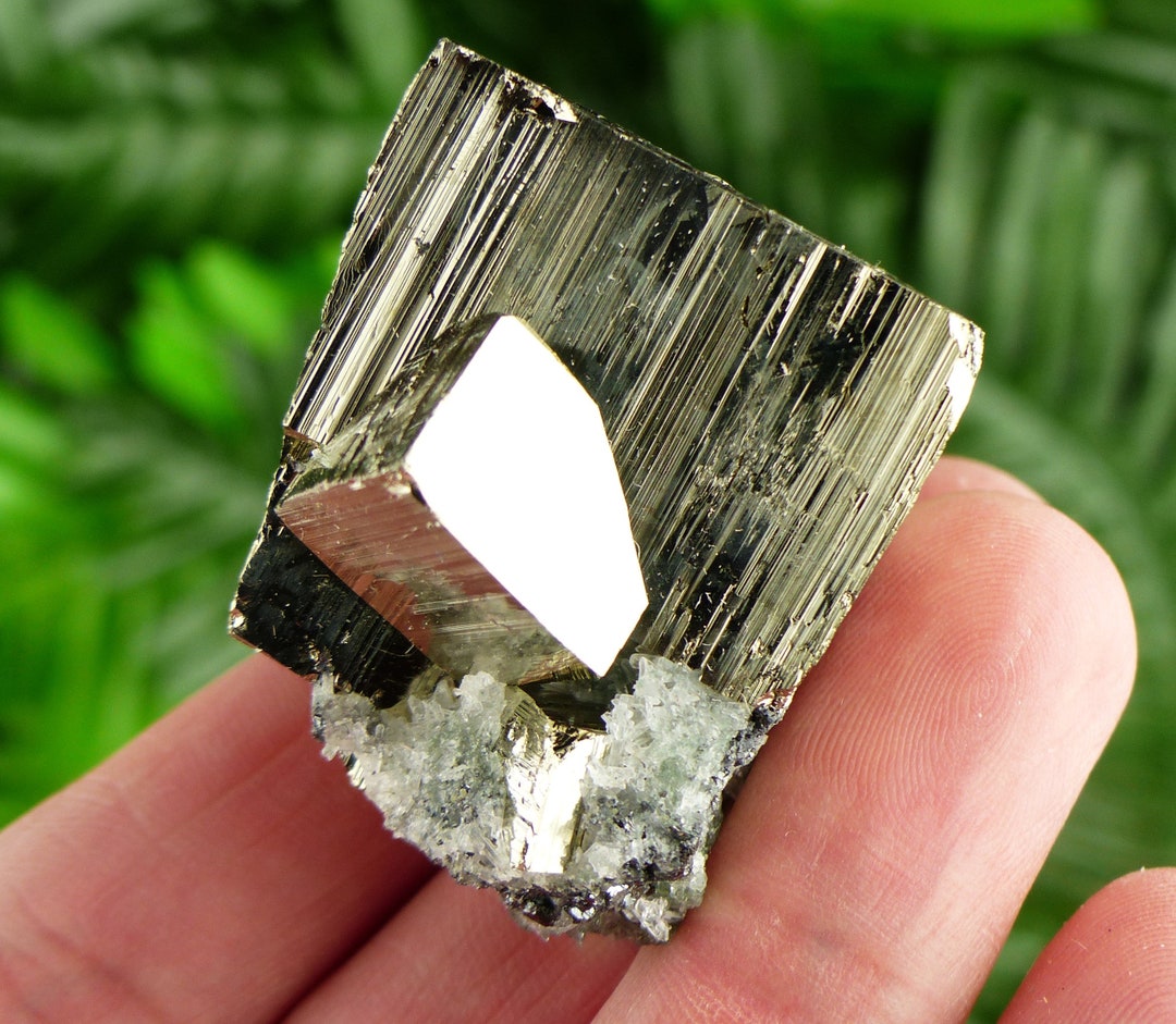 Pyrite Crystal, Pyrite Cubes, Shiny Pyrite, Pyrite Crystal, Pyrite ...