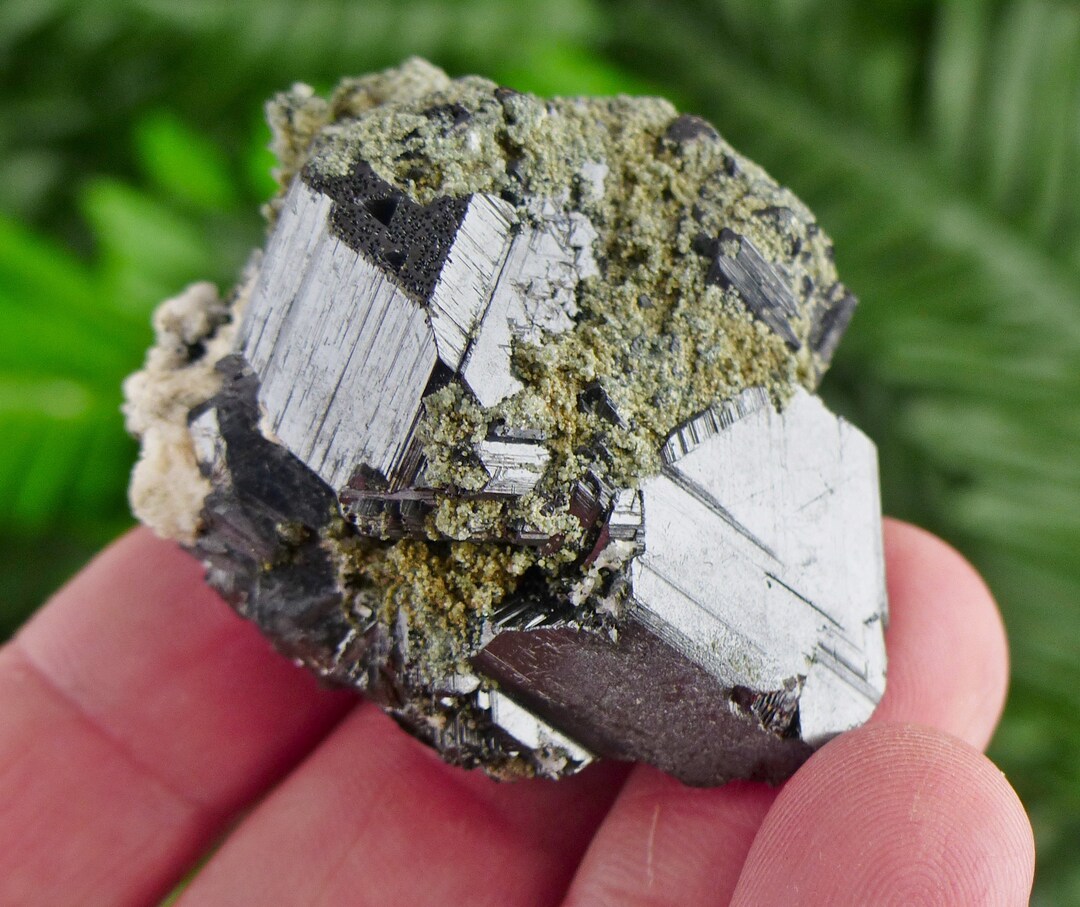 Amazing Sphalerite Crystals, Raw Crystal, Natural Mineral, Spirituality ...