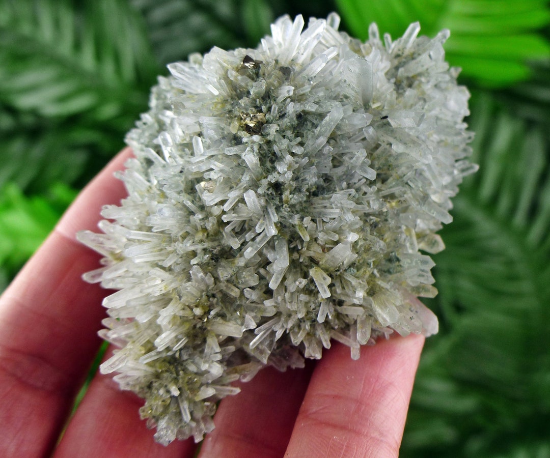 Rare Quartz With Japan Law Twins Formation, Chlorite and Pyrite, Raw ...