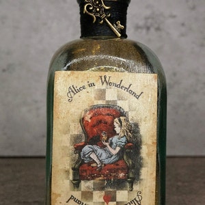 Alice in Wonderland Reading Chair Potion Bottle - Etsy