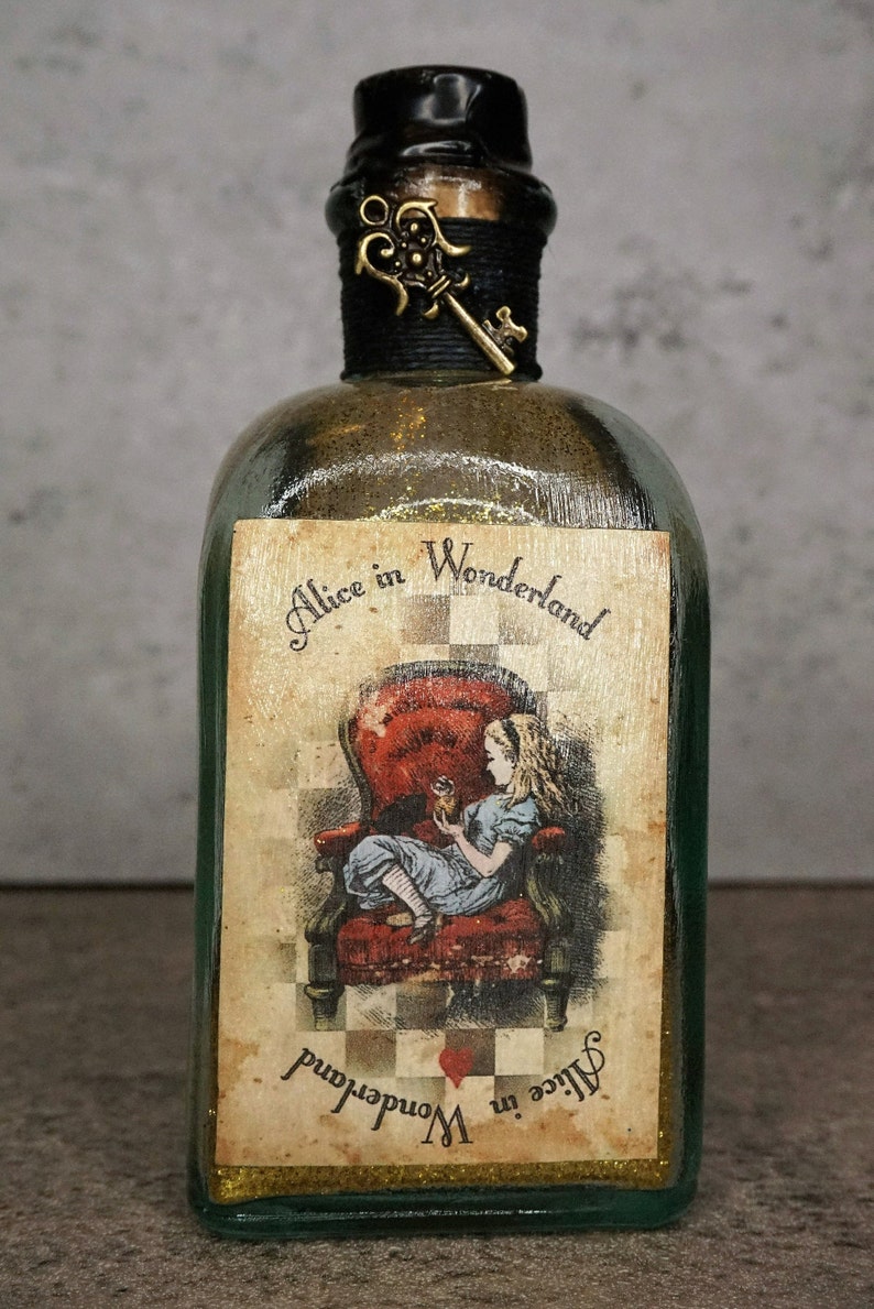 Alice in Wonderland Reading Chair Potion Bottle - Etsy