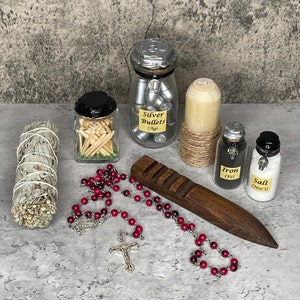 Monster Hunting Kit - Etsy