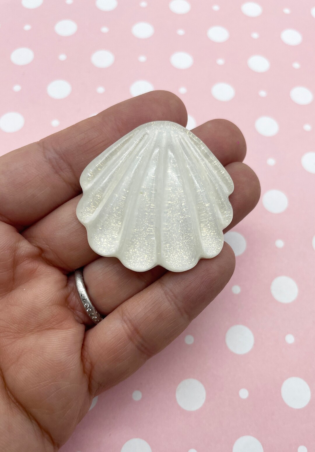 5 Big White Flatbacked 38mm Resin Glittery Seashell Cabochons, Flat ...