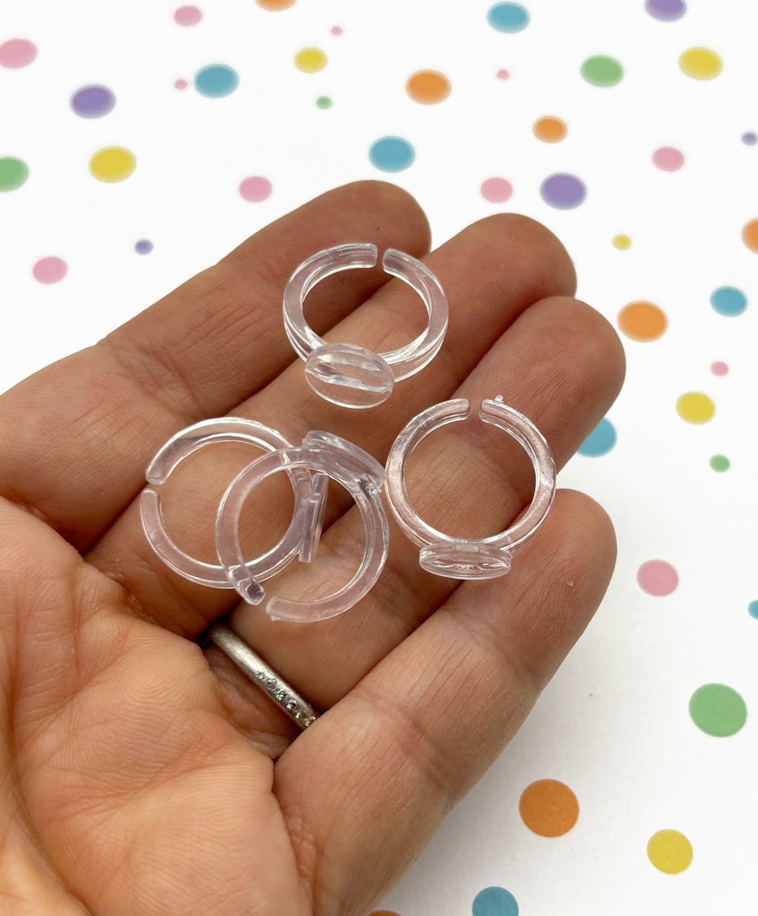 25 Clear Clear Plastic Children's Kids Rings With a 9mm Glue Pad, Size ...