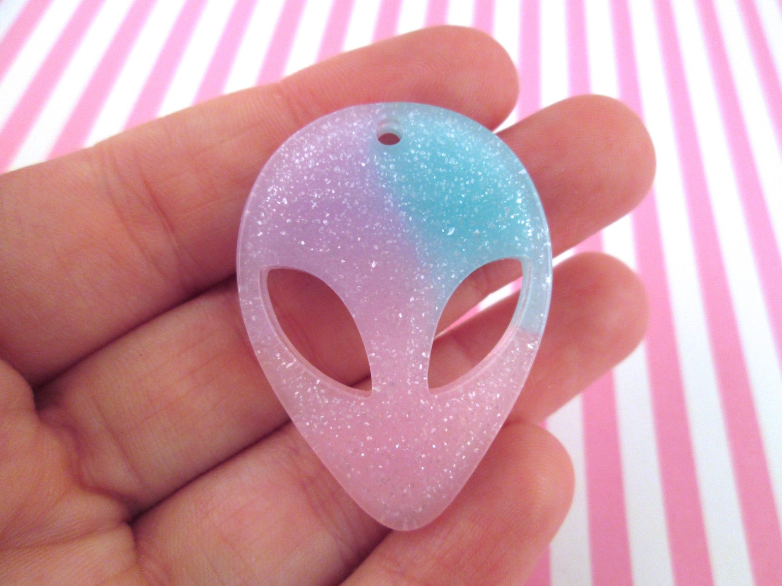 3 Pastel Glitter Fairy Kei Area 51 Alien Head Cabochon | Etsy