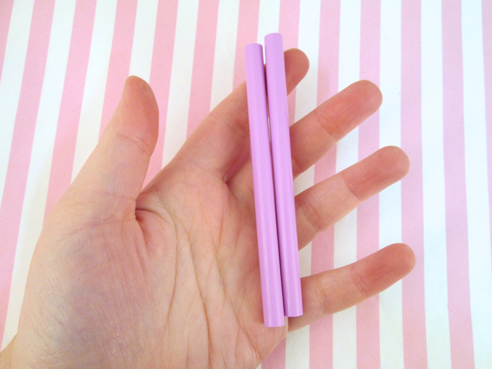 10 Lavender Purple Glue Sticks for Drippy Deco Sauce Cell | Etsy