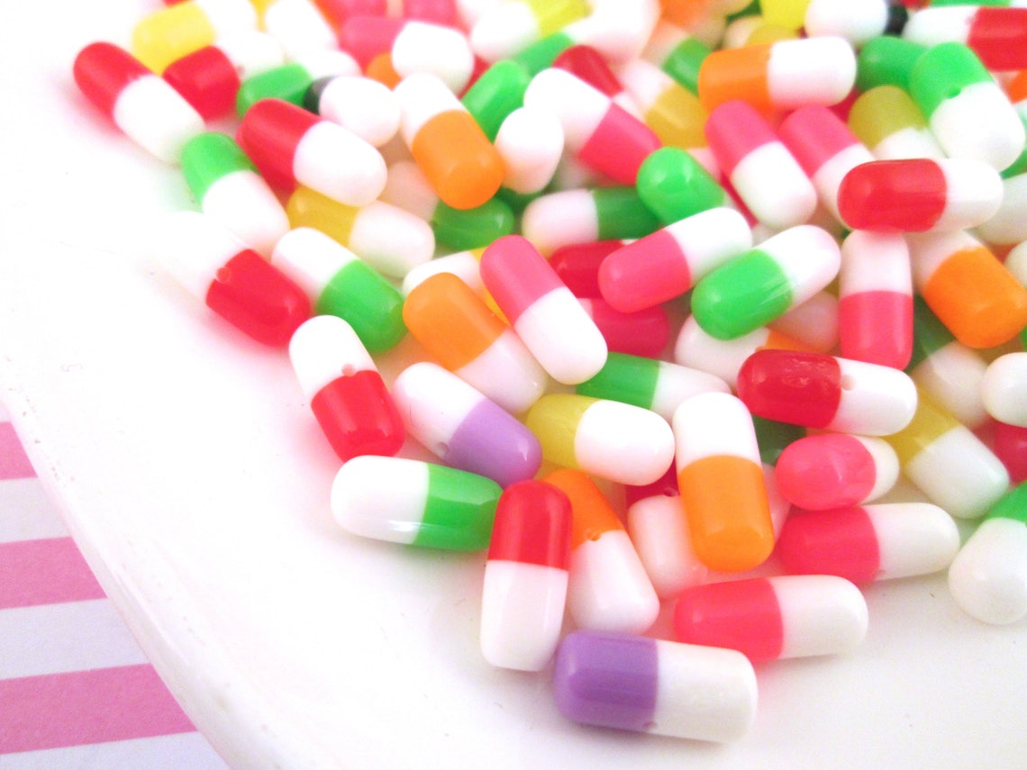 20 Multicolor Plastic Pill Capsule Beads, Half Drilled Beads, #771 - Etsy