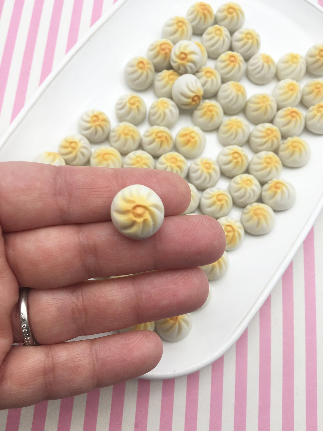6 Round Flat Backed Resin Bun Potsticker Pot Sticker Dumpling Cabochons ...