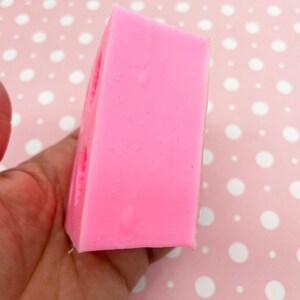 4 Cavity Life Size Realistic Strawberry Fruit Cabochon Mold, Candy Fake ...