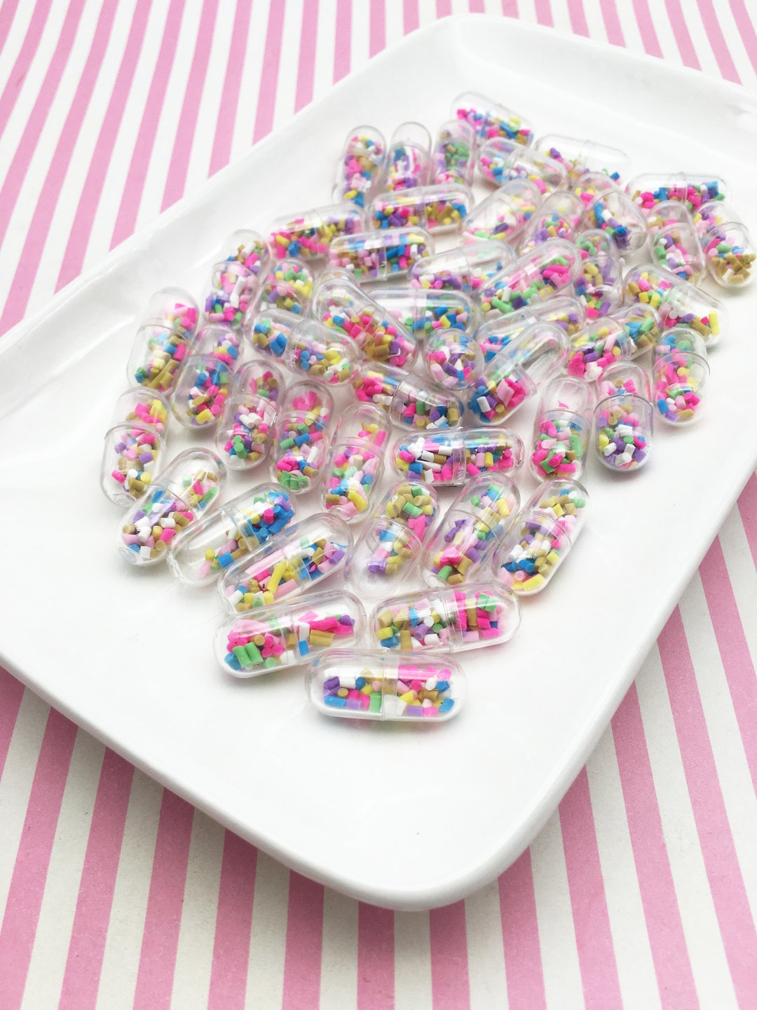 10 Sprinkle Filled Valentines Day Clear Pill Capsule Cabochons, Plastic ...