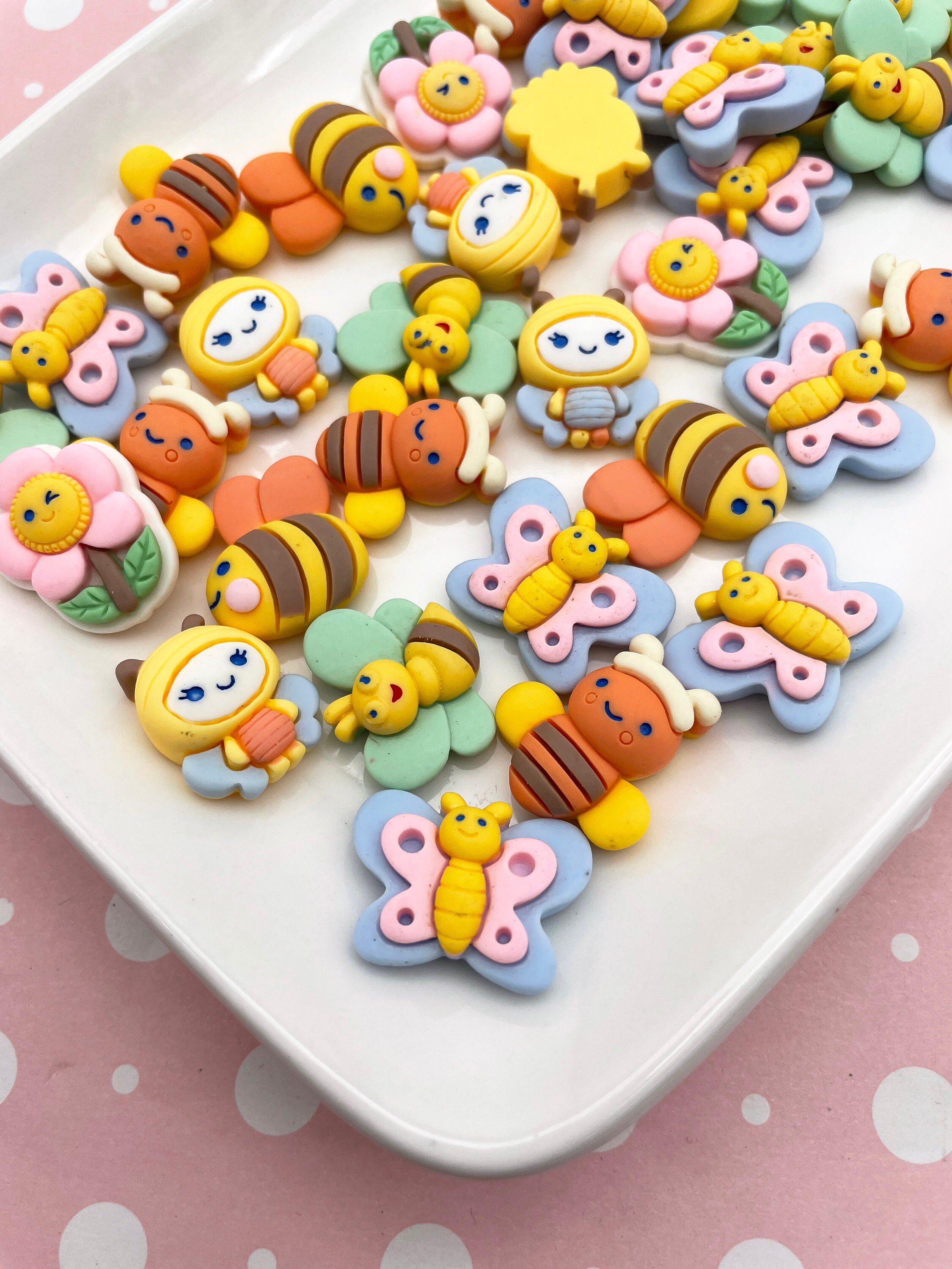 6 Mixed Flatbacked Resin Cute Honey Bee, Flower, Butterfly Cabochons ...