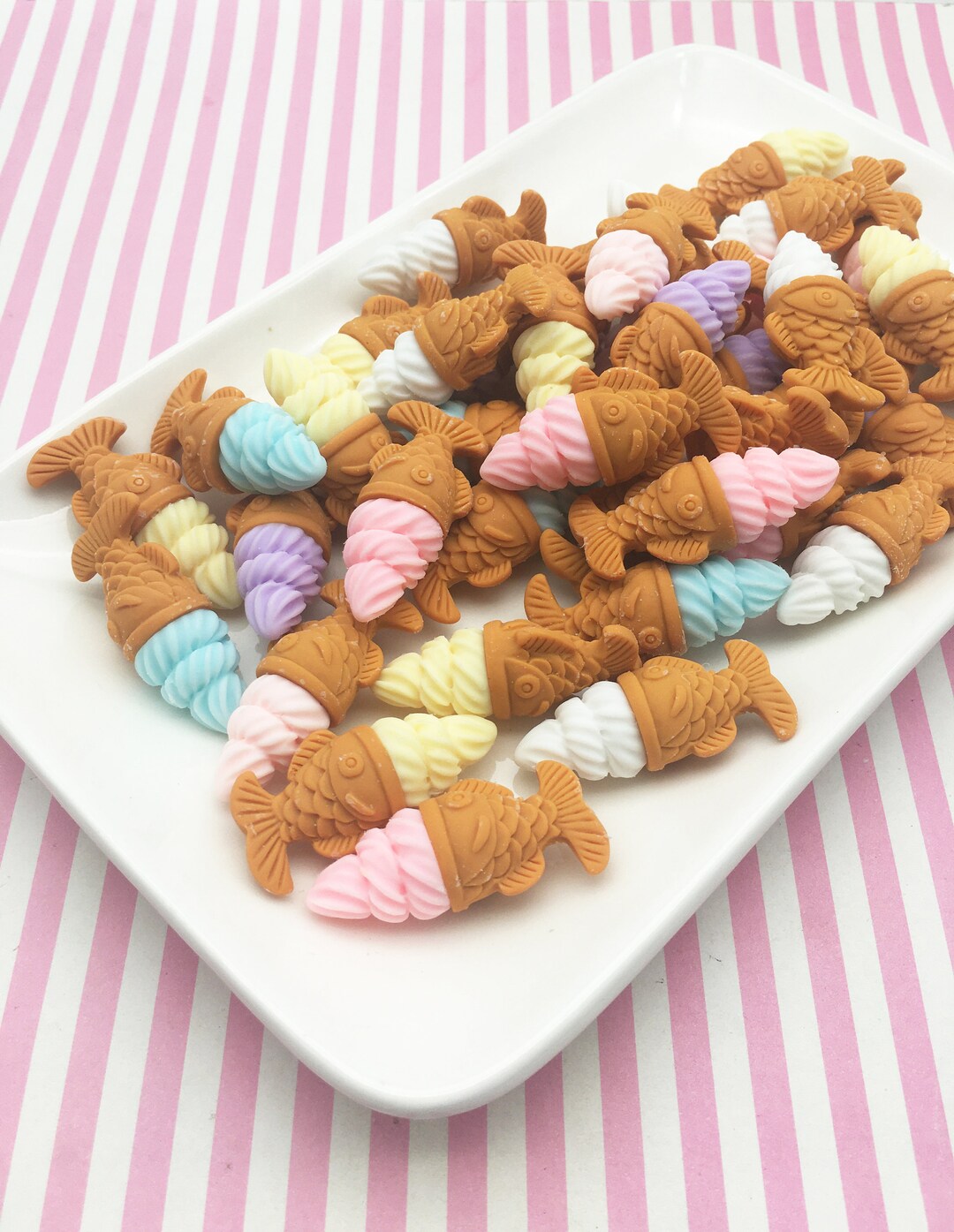 3 Big Pastel Taiyaki Goldfish Fish Cracker Soft Serve Ice Cream Cone ...