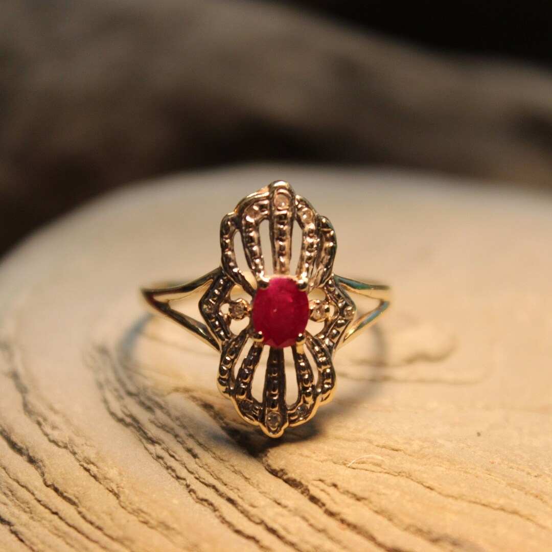 1980's Vintage Ruby Diamond Ring 10K Solid Gold Ruby Diamond Ring 2.1 Grams Size 8 Ruby Diamond ...