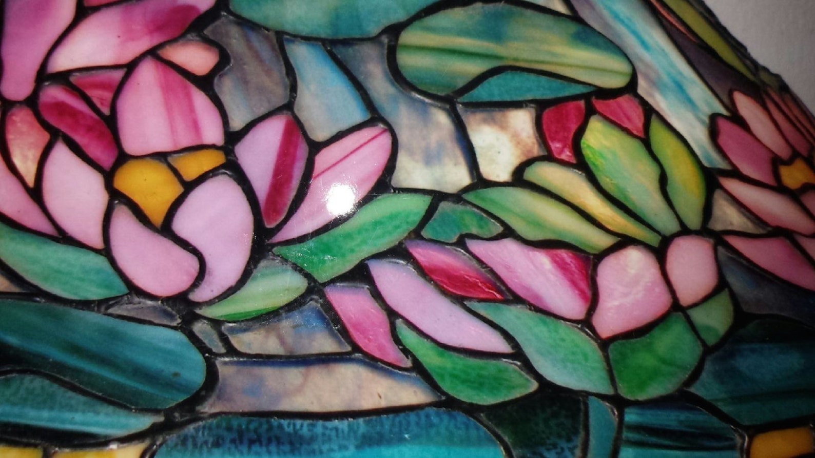 SORRY SOLD Tiffany Style Water Lily Stained Glass Lamp Shade, One of a ...