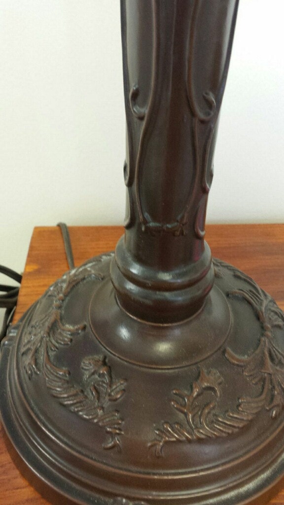 Tiffany Style Decorative Stained Glass Bridge Table Lamp / Water Lily ...