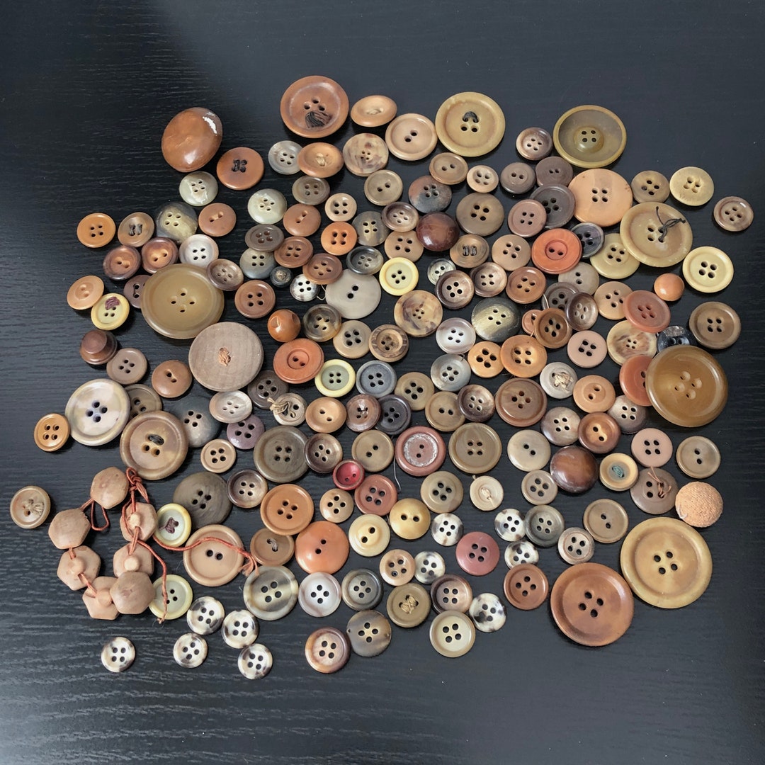 Large Set of Brown/caramel Buttons - Over 175 Buttons - Wood ...