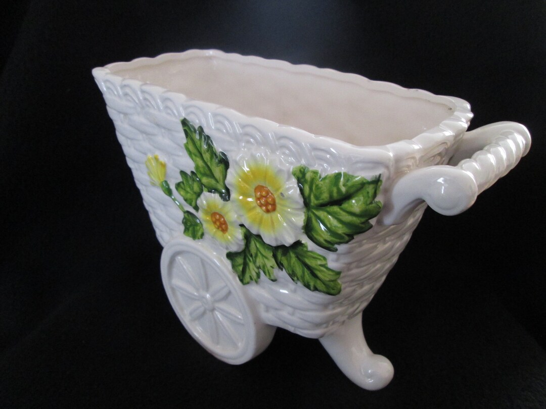 Vintage Geo Z Lefton Planter Yellow Daisies Green Leaves White Basket ...