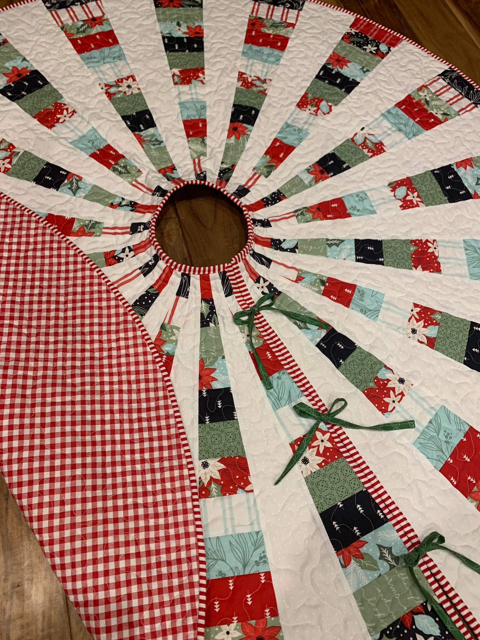 Extra Large Farmhouse Christmas Tree Skirt. Classic Christmas - Etsy