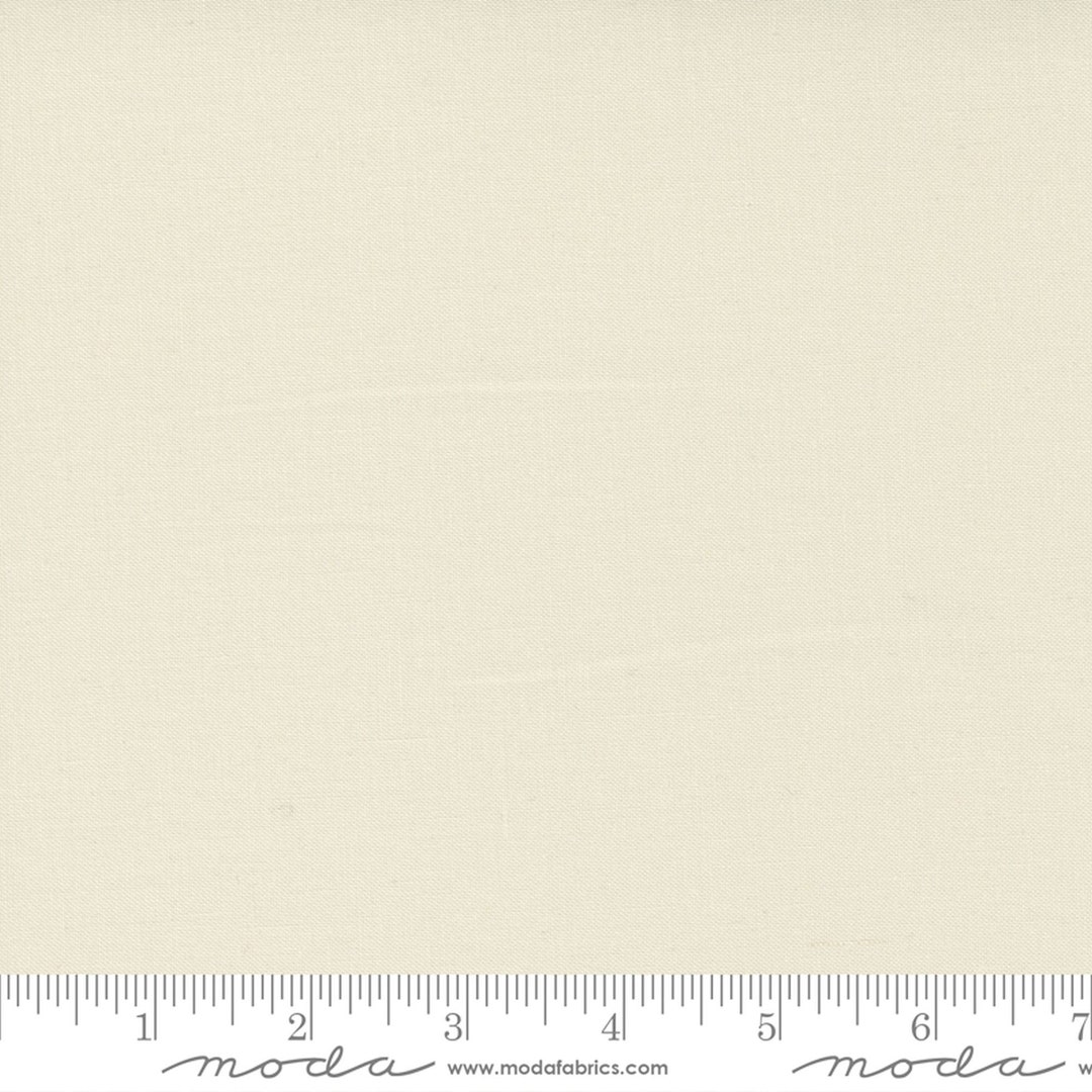 Bella Solids Eggshell Solid Fabric 9900-281 From Moda by the Yard - Etsy