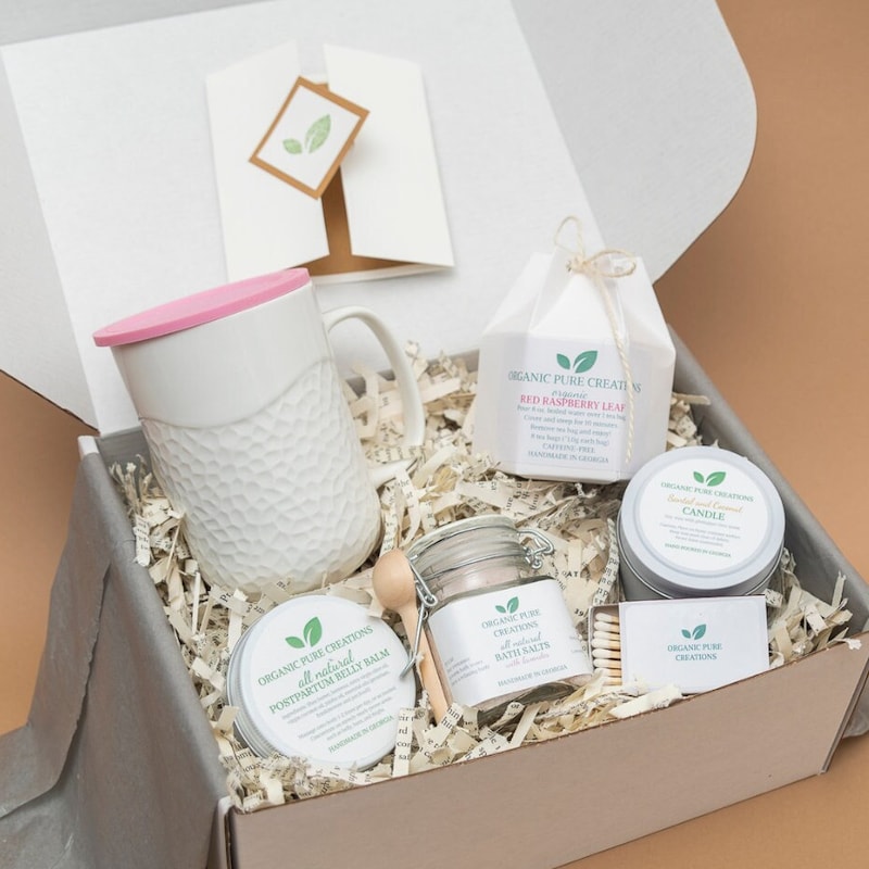 New Mom Gift Basket - 60+ Gift Ideas for 2025