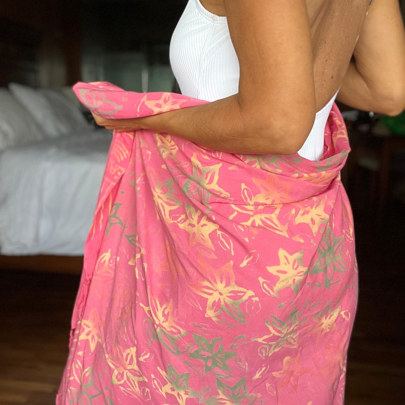 Pareo Coral Luxe Sarong - Etsy