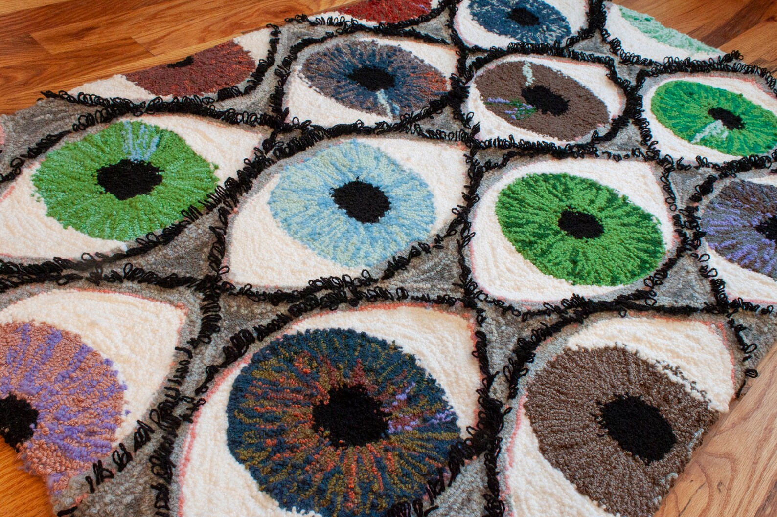 Eyeball Rug, Handmade, Hand-tufted Rug, Accent Rug - Etsy