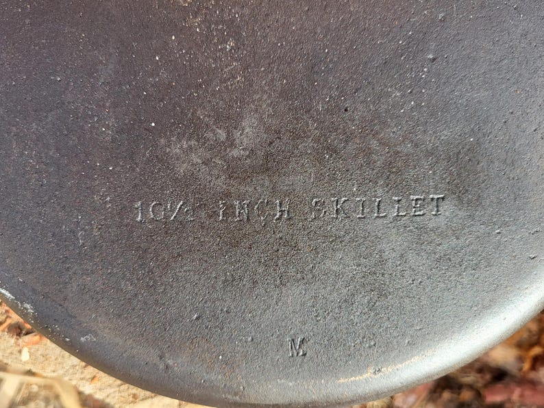 Vintage Circa 1960s Unmarked Cast Iron Skillet #8 M 10 1/2" Good ...
