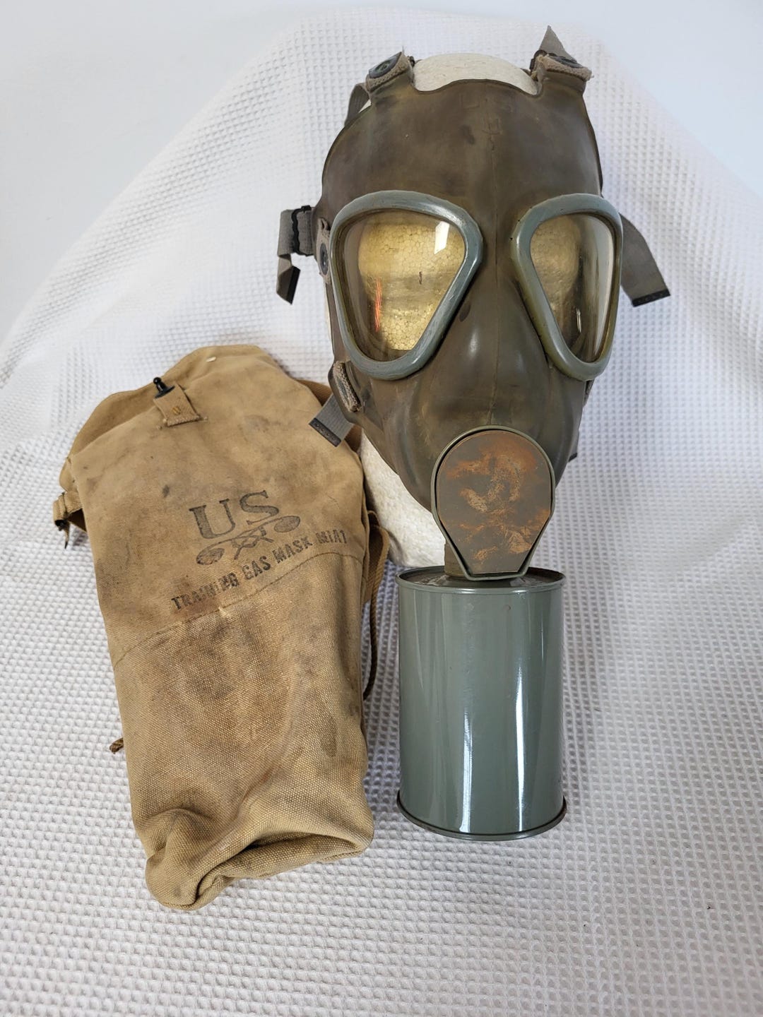 Vintage 1940s United States WWII Training Gas Mask and Canister MIA1 P ...