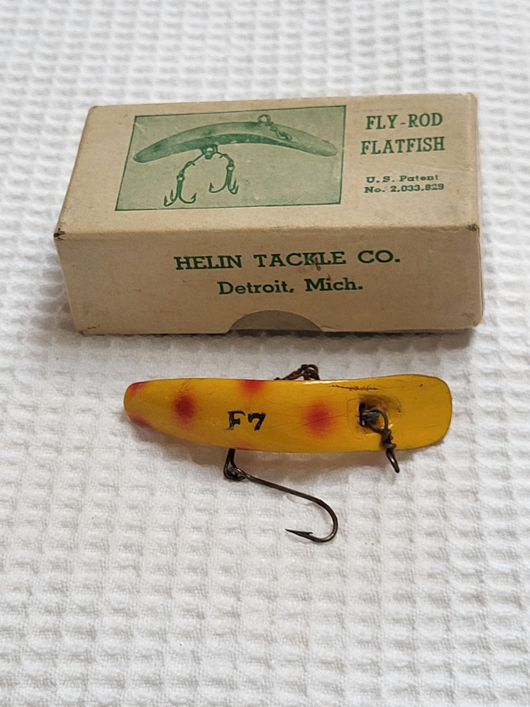 Vintage Circa 1940s Helin Flatfish Lure F7 Double Treble Hook Yellow ...