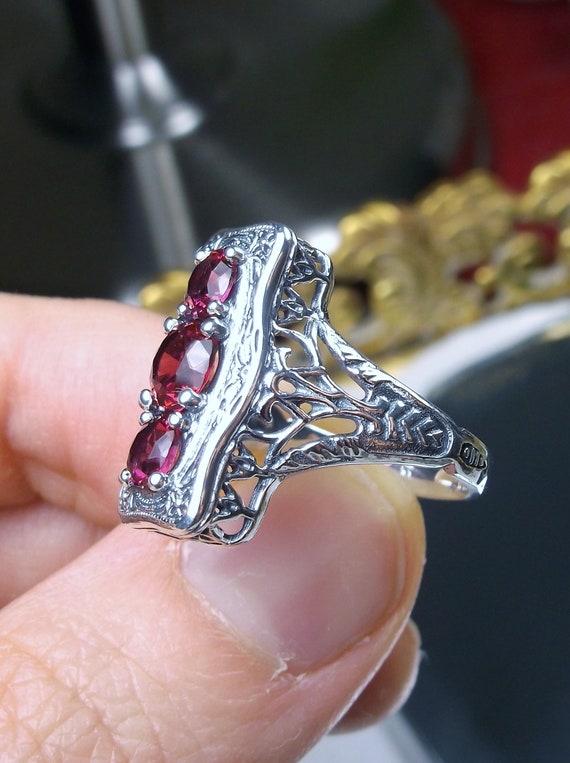 Ruby Ring / Round 3 Gems With Edwardian Sterling Silver Ruby Ring / Round 3 Gems With Edwardian Sterling Silver