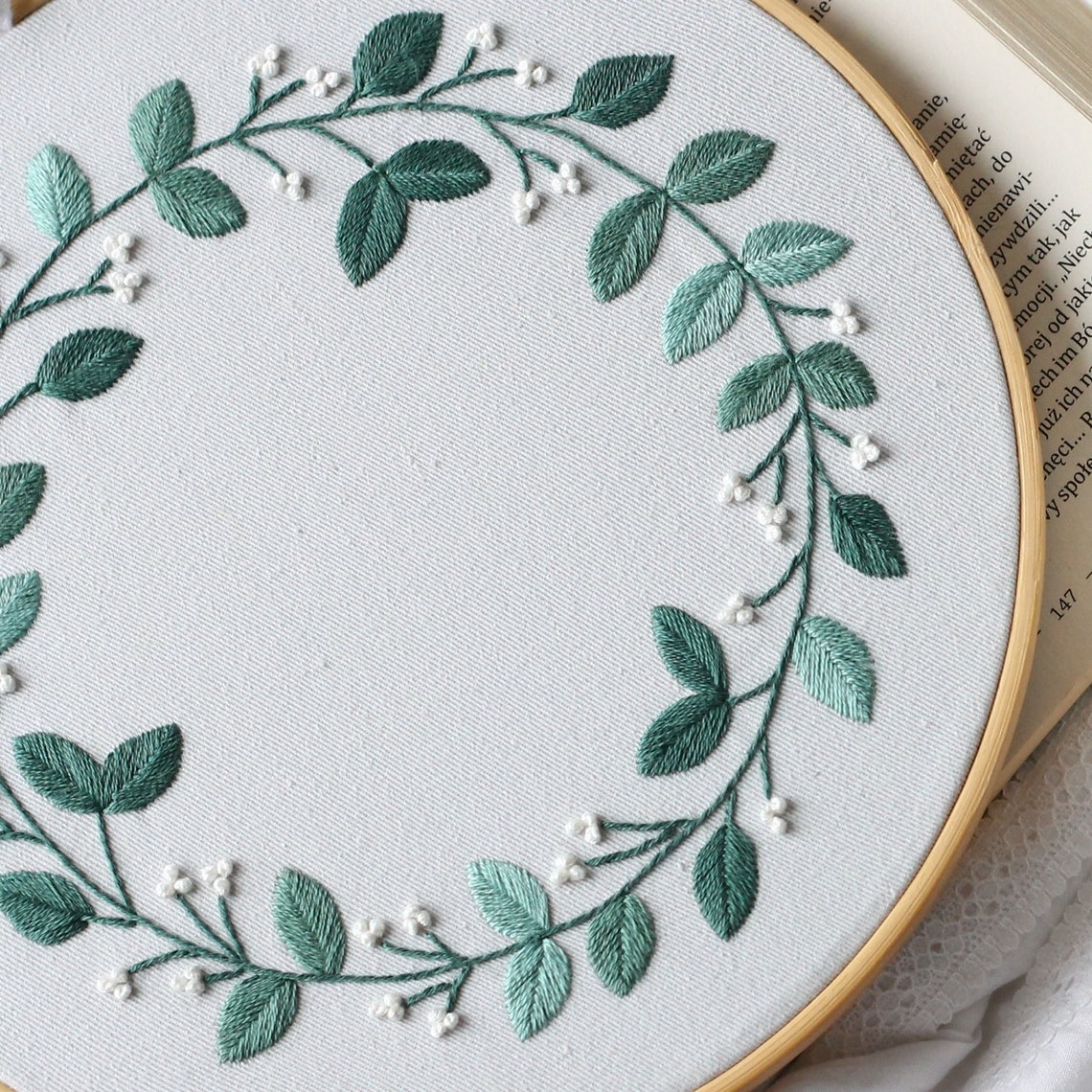 Hand Embroidery Wreath Pattern Simply Wedding DIY Gift - Etsy