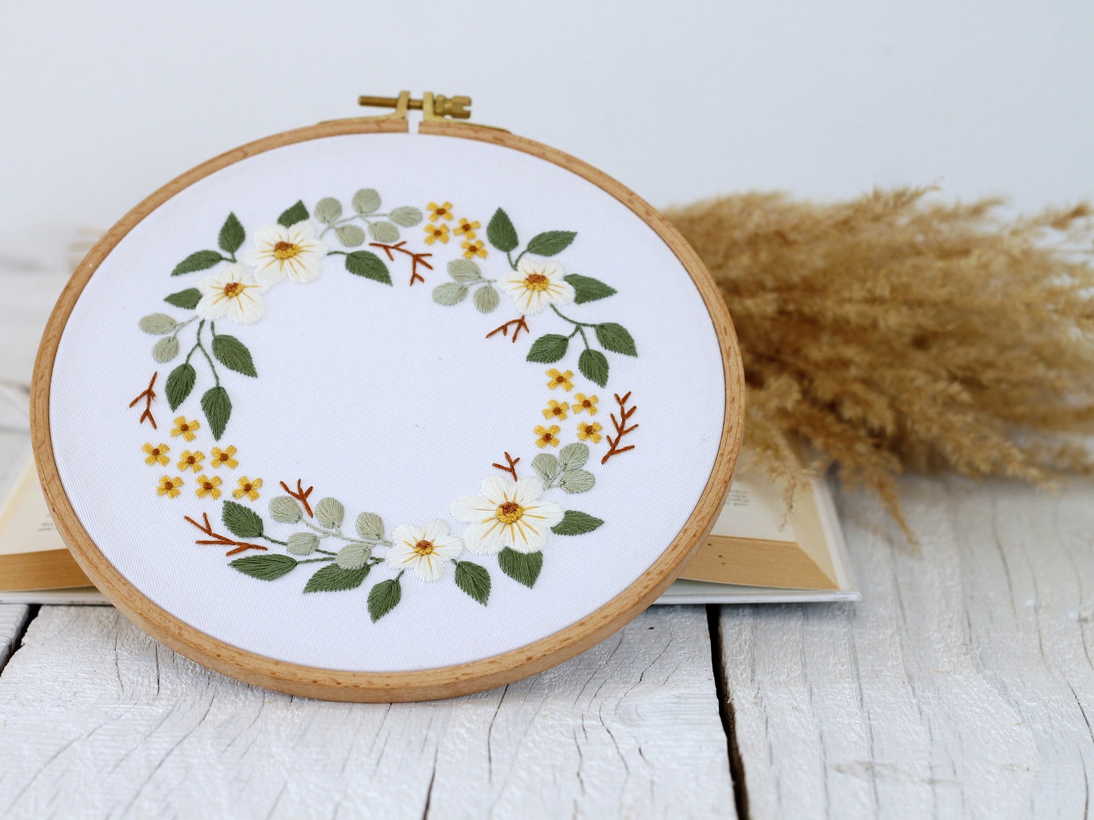 Floral Wreath Hand Embroidery Pattern White and Yellow - Etsy