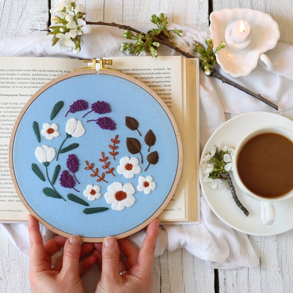 Wreath hand embroidery patterns Flowers pattern Botanical | Etsy