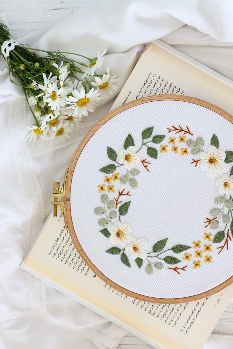 Floral Wreath Hand Embroidery Pattern White and Yellow - Etsy